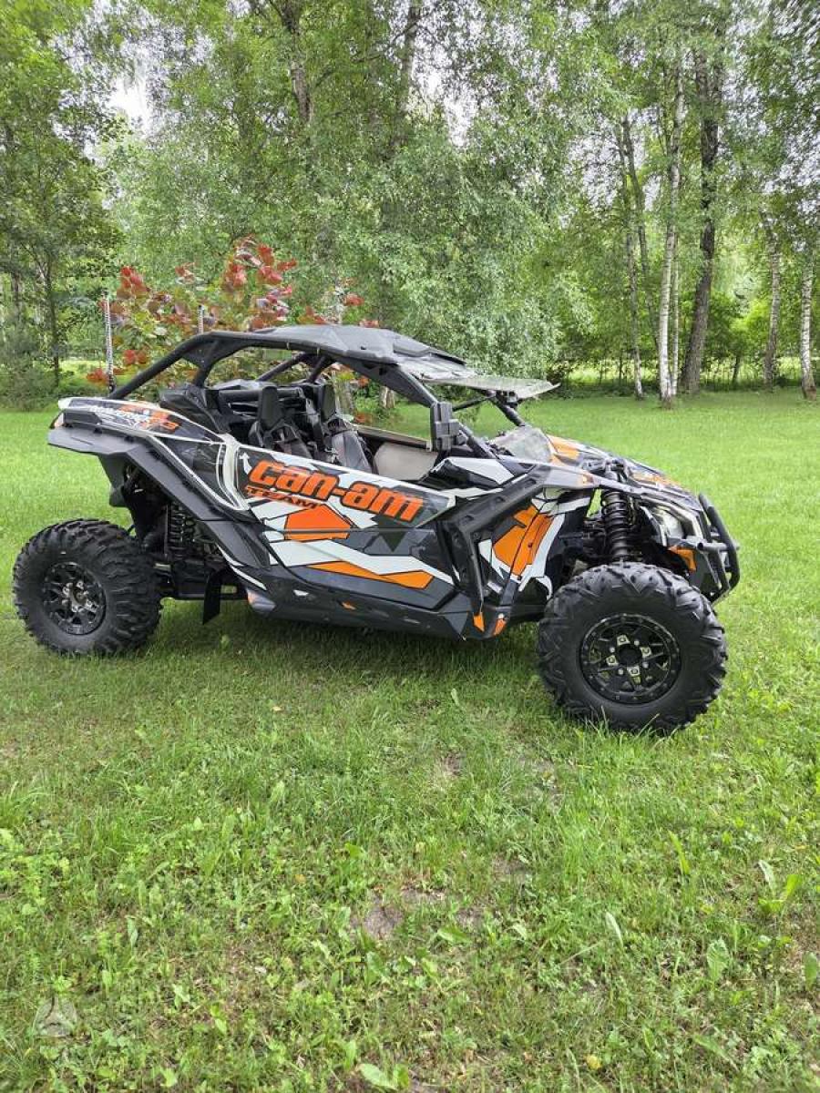 Can-Am Maverick 2017 in Siauliai, with an engine capacity of 0.90 L and mileage of 6 thousand km for 17000 €, photo 4 on AUTOMOTO.COM.LV