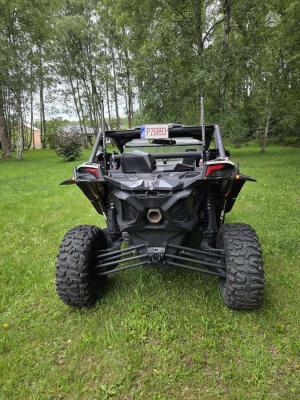Can-Am Maverick 2017 in Siauliai, with an engine capacity of 0.90 L and mileage of 6 thousand km for 17000 €, photo 8 on AUTOMOTO.COM.LV