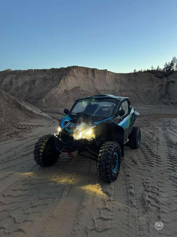 Can-Am Maverick 2021 Viļņa, ar dzinēja tilpumu 0.90 L un nobraukumu 4 tūkst. km par 17999 €, foto 1 vietnē AUTOMOTO.COM.LV