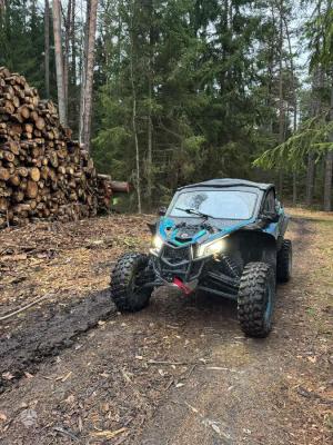 Can-Am Maverick 2021 Viļņa, ar dzinēja tilpumu 0.90 L un nobraukumu 4 tūkst. km par 17999 €, foto 5 vietnē AUTOMOTO.COM.LV
