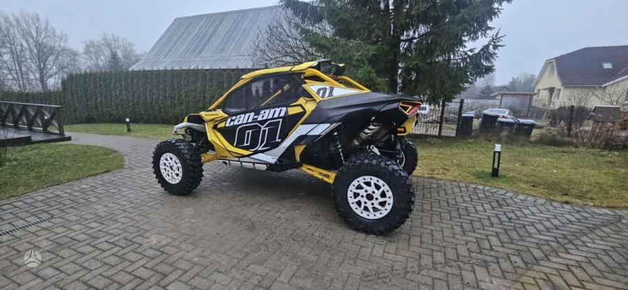 Can-Am Maverick 2023 Viļņa, ar dzinēja tilpumu 1.00 L un nobraukumu 4 tūkst. km par 30000 €, foto 1 vietnē AUTOMOTO.COM.LV