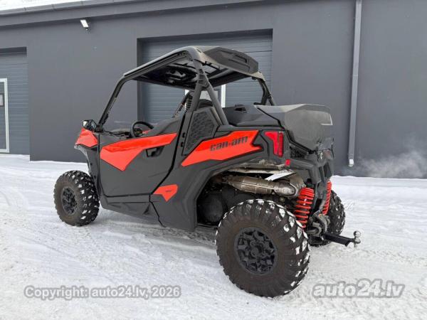 Red Can-Am Maverick 2019 in Tallinn, with an engine capacity of 0.80 L and mileage of 330 thousand km for 11999 €, photo 2 on AUTOMOTO.COM.LV