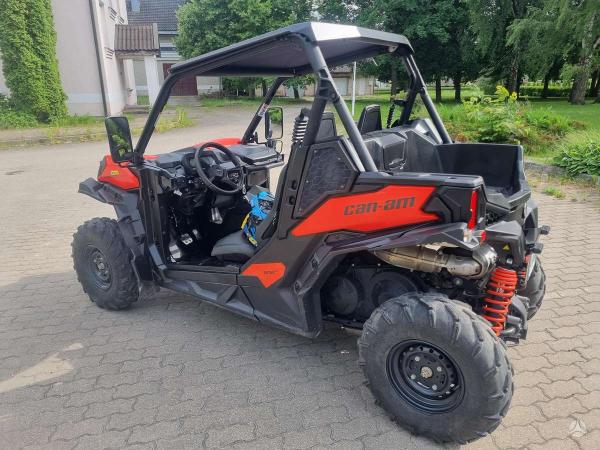 Red Can-Am Maverick 2020 in Akmene, with an engine capacity of 0.80 L and mileage of 2 thousand km for 11500 €, photo 3 on AUTOMOTO.COM.LV