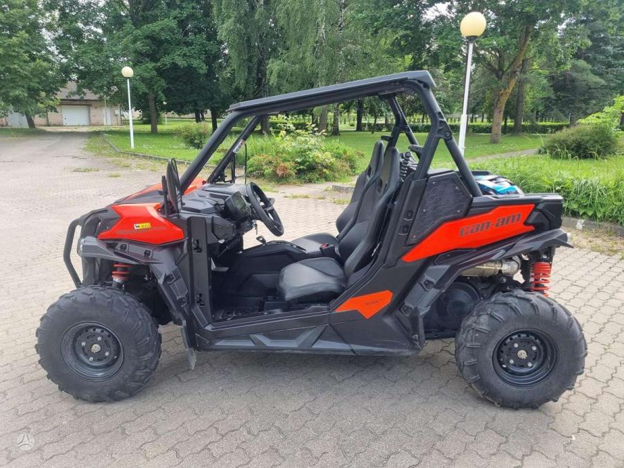Red Can-Am Maverick 2020 in Akmene, with an engine capacity of 0.80 L and mileage of 2 thousand km for 11500 €, photo 6 on AUTOMOTO.COM.LV