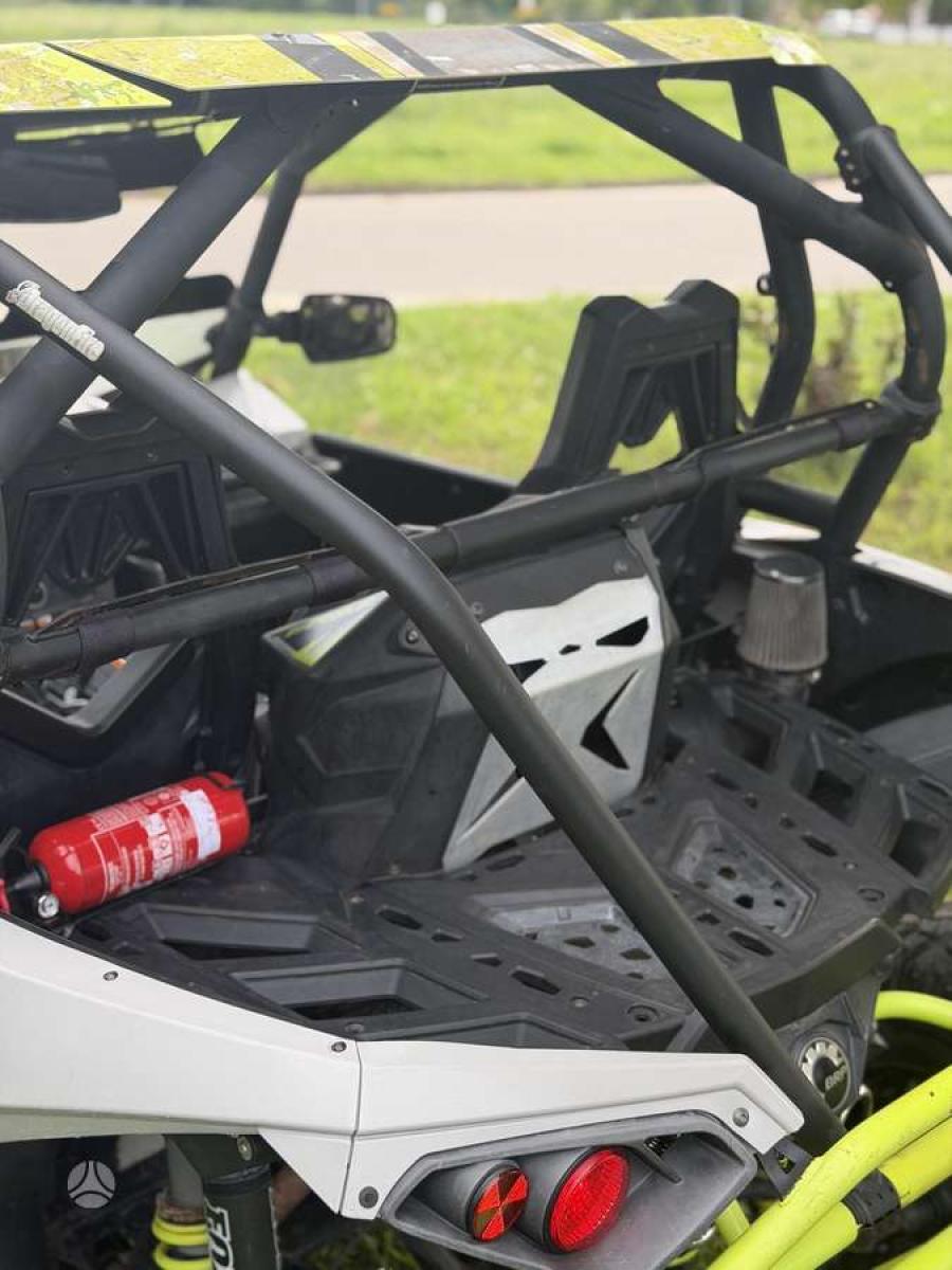 White Can-Am Maverick 2016 in Panevezys, with an engine capacity of 1.00 L and mileage of 8 thousand km for 9500 €, photo 10 on AUTOMOTO.COM.LV