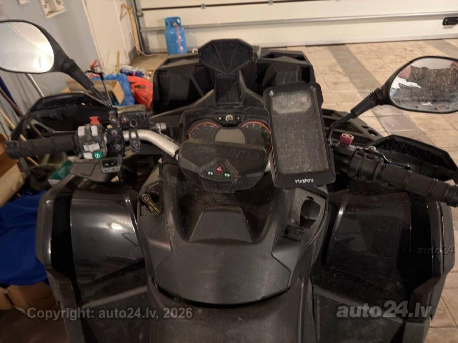Black Can-Am Outlander 2018 in Tallinn, with an engine capacity of 0.98 L and mileage of 2 thousand km for 12000 €, photo 9 on AUTOMOTO.COM.LV