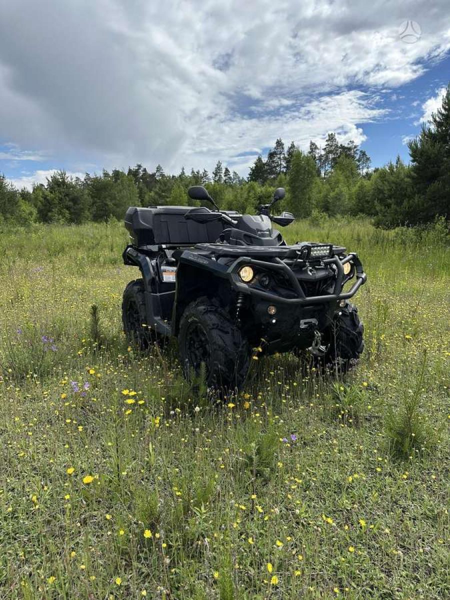 Black Can-Am Outlander 2018 in Vilnius, with an engine capacity of 1.00 L and mileage of 4 thousand km for 10500 €, photo 1 on AUTOMOTO.COM.LV