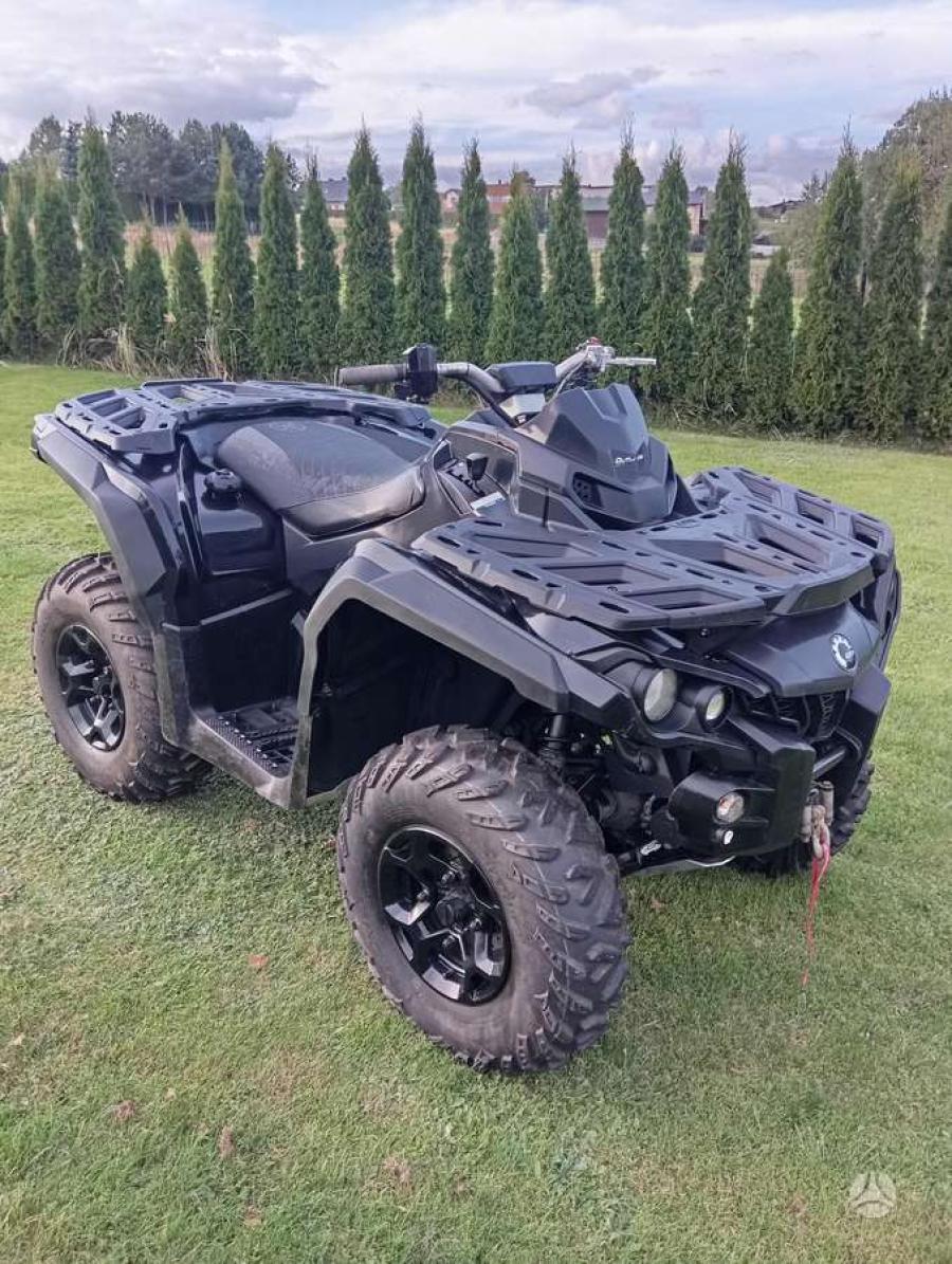 Black Can-Am Outlander 2018 in Kaunas, with an engine capacity of 1.00 L and mileage of 4 thousand km for 6900 €, photo 3 on AUTOMOTO.COM.LV
