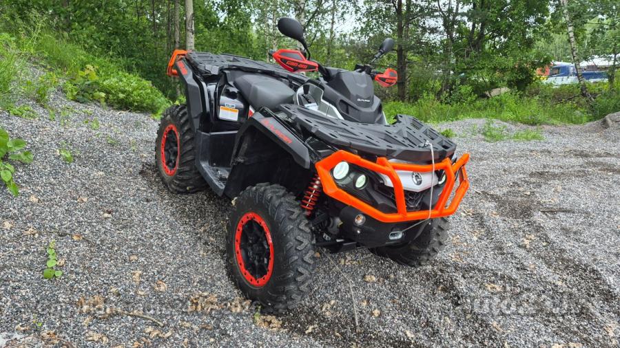 Melns Can-Am Outlander 2020 Tallina, ar dzinēja tilpumu 1.00 L un nobraukumu 0 tūkst. km par 12200 €, foto 8 vietnē AUTOMOTO.COM.LV