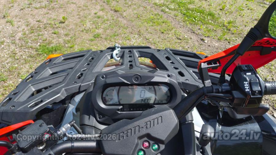 Melns Can-Am Outlander 2020 Tallina, ar dzinēja tilpumu 1.00 L un nobraukumu 0 tūkst. km par 12200 €, foto 11 vietnē AUTOMOTO.COM.LV