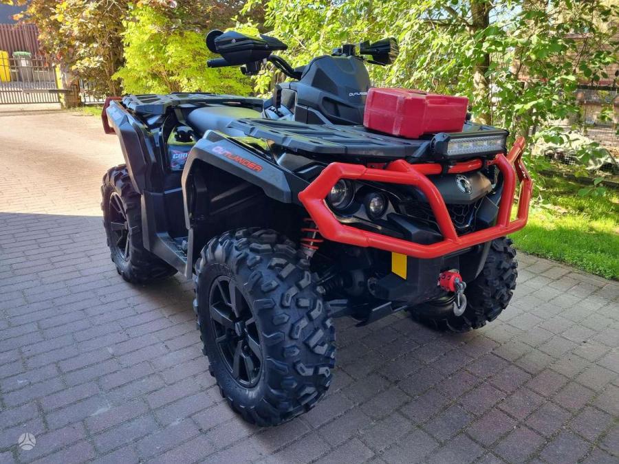 Black Can-Am Outlander 2020 in Siauliai, with an engine capacity of 0.85 L and mileage of 5 thousand km for 8500 €, photo 1 on AUTOMOTO.COM.LV