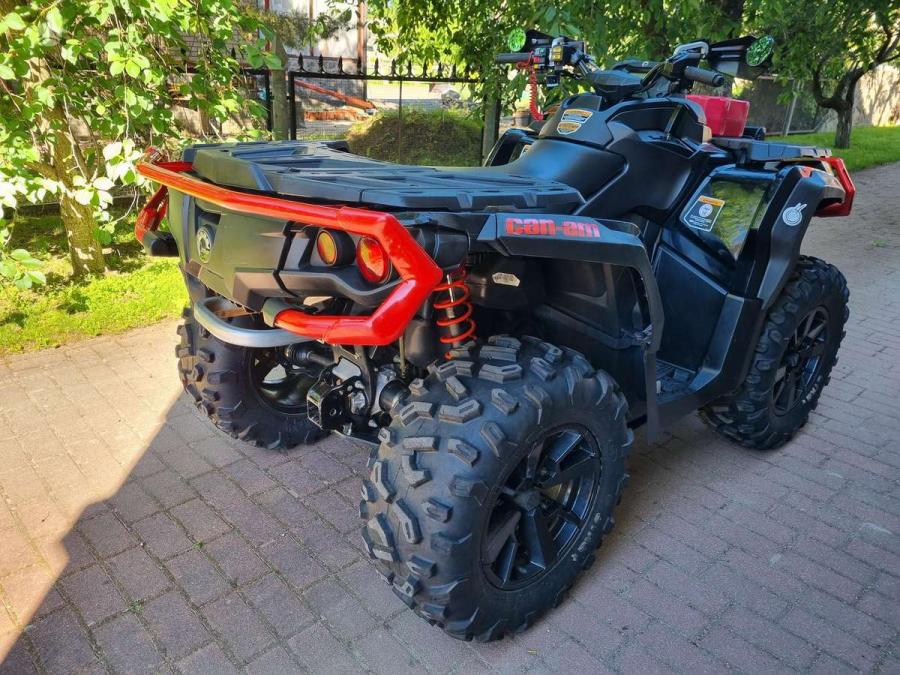 Black Can-Am Outlander 2020 in Siauliai, with an engine capacity of 0.85 L and mileage of 5 thousand km for 8500 €, photo 9 on AUTOMOTO.COM.LV