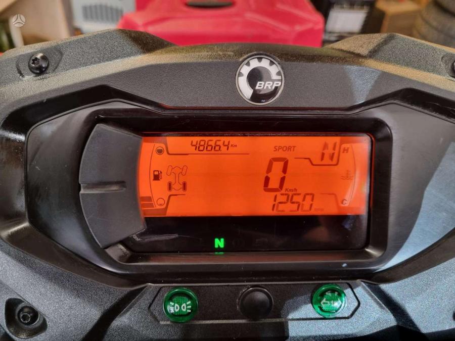 Black Can-Am Outlander 2020 in Siauliai, with an engine capacity of 0.85 L and mileage of 5 thousand km for 8500 €, photo 10 on AUTOMOTO.COM.LV