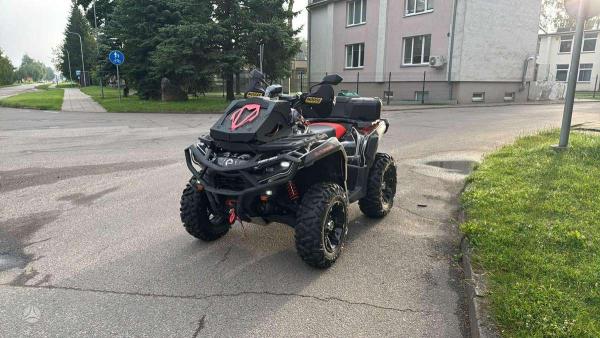 Grey Can-Am Outlander 2023 in Vilnius, with an engine capacity of 1.00 L and mileage of 5 thousand km for 15200 €, photo 1 on AUTOMOTO.COM.LV