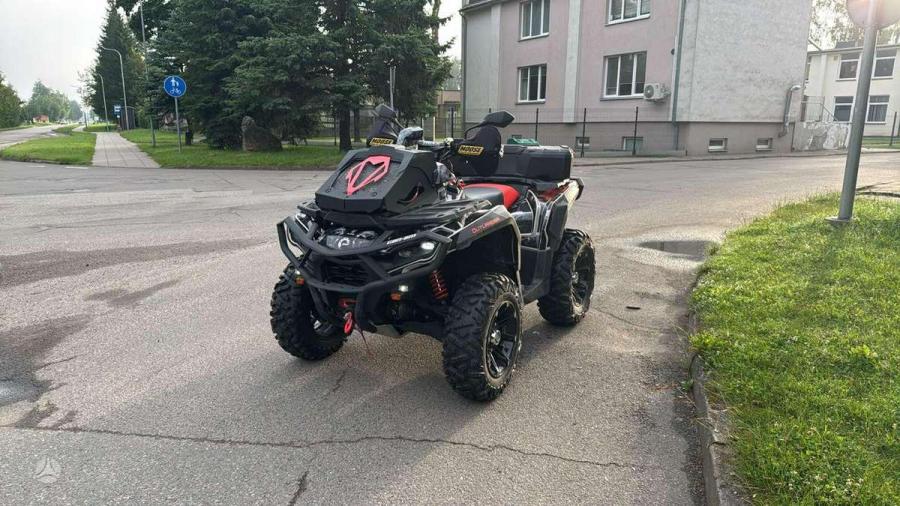 Grey Can-Am Outlander 2023 in Vilnius, with an engine capacity of 1.00 L and mileage of 5 thousand km for 15200 €, photo 1 on AUTOMOTO.COM.LV
