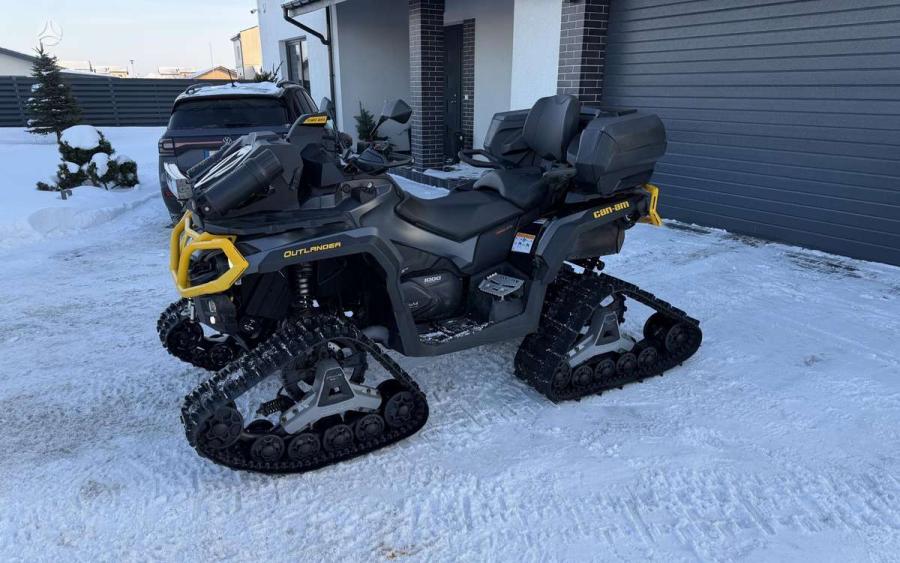 Melns Can-Am Outlander Max 2023 Klaipėda, ar dzinēja tilpumu 1.00 L un nobraukumu 1 tūkst. km par 18500 €, foto 1 vietnē AUTOMOTO.COM.LV