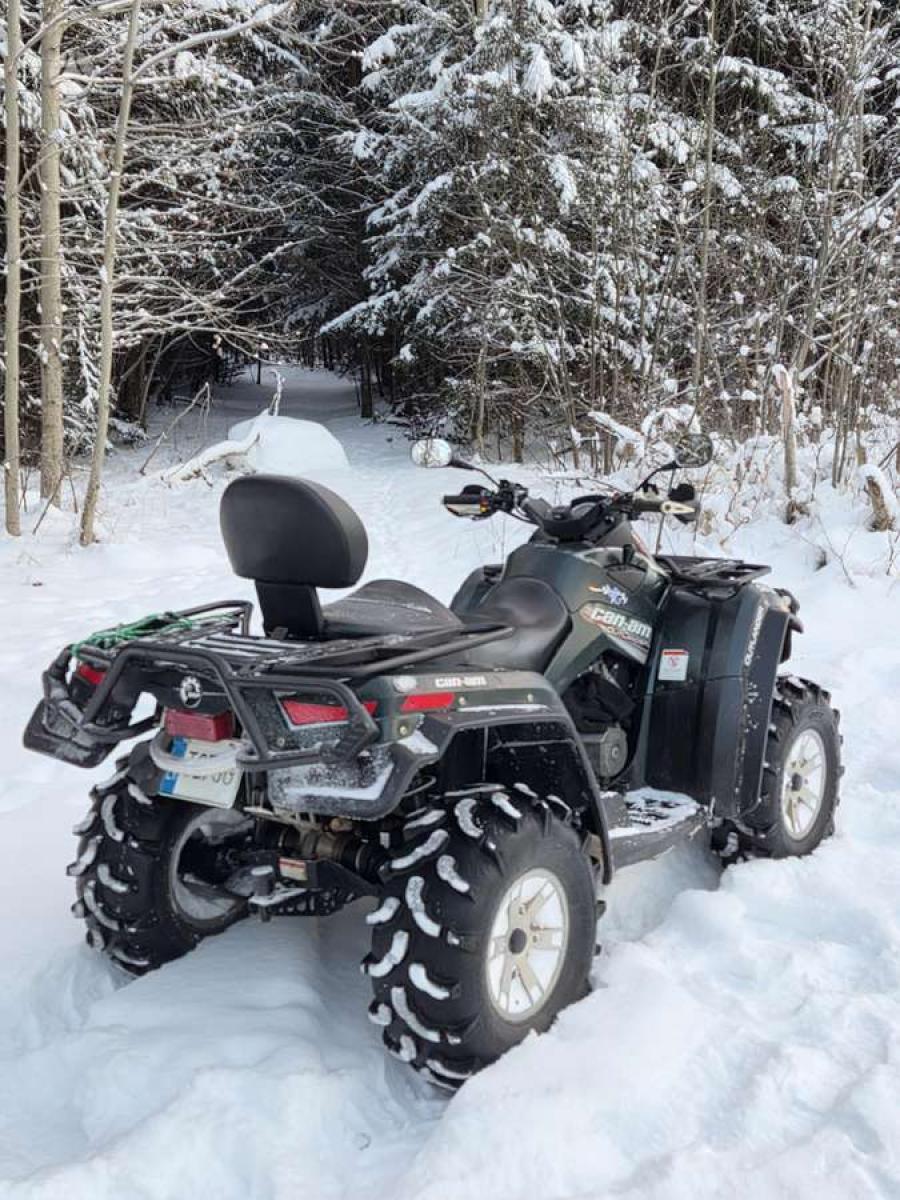 Green Can-Am Outlander Max 2007 in Panevezys, with an engine capacity of 0.80 L and mileage of 11 thousand km for 6800 €, photo 10 on AUTOMOTO.COM.LV