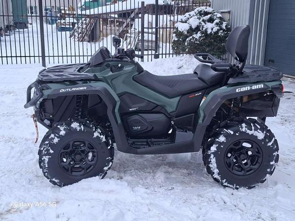 Green Can-Am Outlander Max 2023 in Kaunas, with an engine capacity of 0.65 L and mileage of 676 thousand km for 10700 €, photo 3 on AUTOMOTO.COM.LV