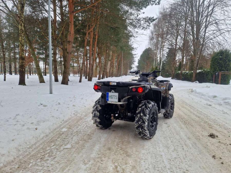 Can-Am Outlander Max 2015 Klaipėda, ar dzinēja tilpumu 1.00 L un nobraukumu 4 tūkst. km par 8800 €, foto 10 vietnē AUTOMOTO.COM.LV