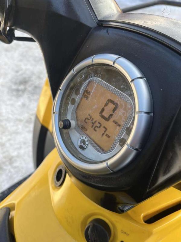 Yellow Can-Am Outlander Max 2008 in Kaunas, with an engine capacity of 0.40 L and mileage of 2 thousand km for 4250 €, photo 5 on AUTOMOTO.COM.LV