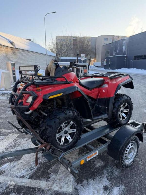Red Can-Am Outlander 2007 in Panevezys, with an engine capacity of 0.80 L and mileage of 10 thousand km for 2850 €, photo 1 on AUTOMOTO.COM.LV