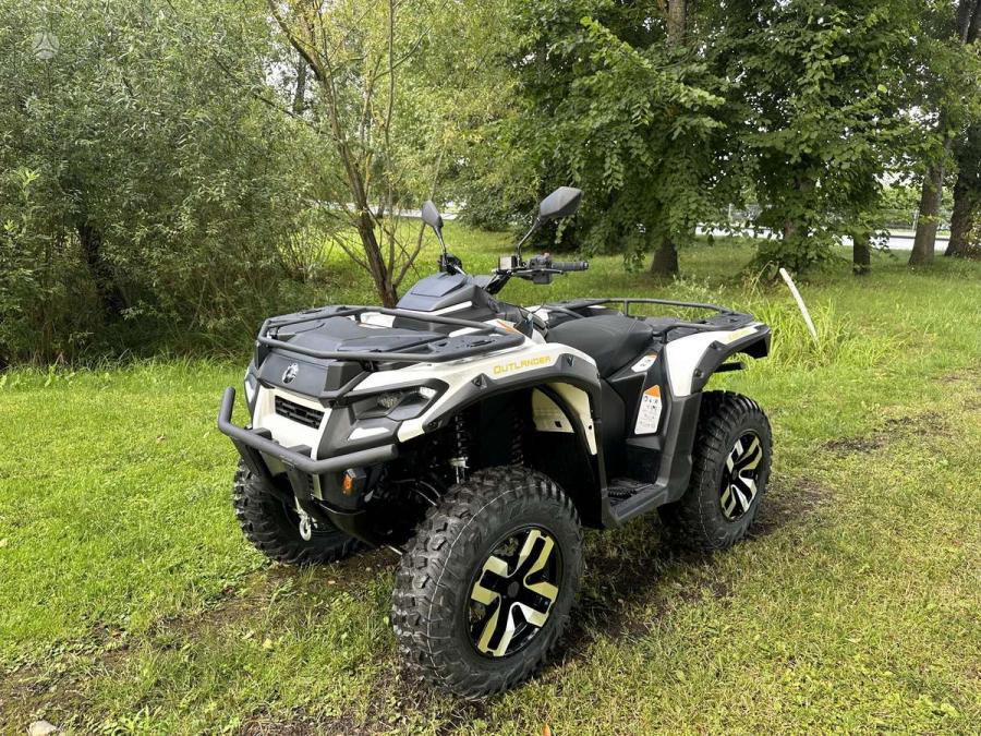 White Can-Am Outlander 2026 in Kaunas, with an engine capacity of 0.00 L and mileage of 0 thousand km for 15390 €, photo 4 on AUTOMOTO.COM.LV