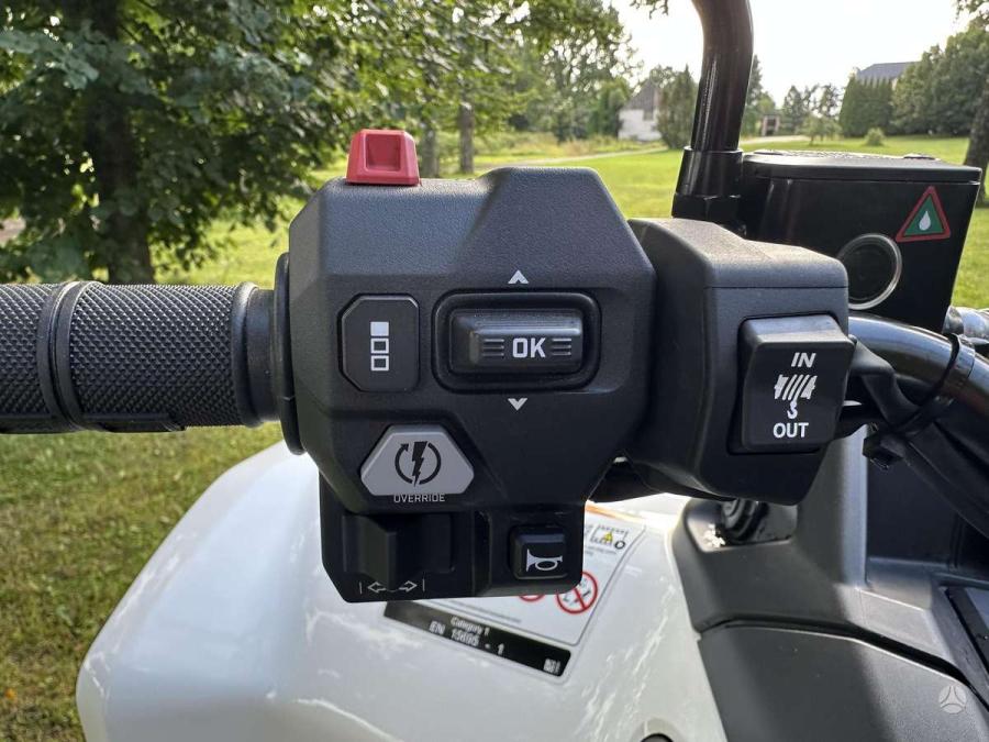 White Can-Am Outlander 2026 in Kaunas, with an engine capacity of 0.00 L and mileage of 0 thousand km for 15390 €, photo 18 on AUTOMOTO.COM.LV