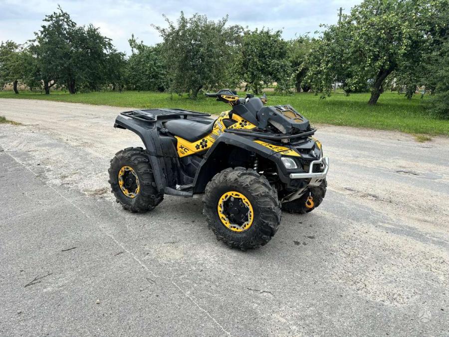 Желтый Can-Am Outlander 2012 в Ионишкис, объемом двигателя 0.80 л и пробегом 8 тыс. км за 7000 €, фото 1 на AUTOMOTO.COM.LV