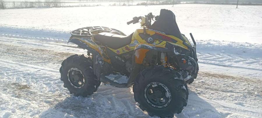 Can-Am Renegade 2009 in Naujoji Akmene, with an engine capacity of 1.00 L and mileage of 5 thousand km for 6500 €, photo 3 on AUTOMOTO.COM.LV