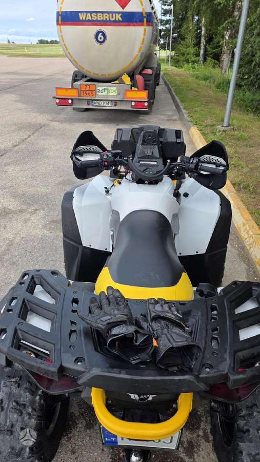 Can-Am Renegade 2023 Šakiai, ar dzinēja tilpumu 1.00 L un nobraukumu 3 tūkst. km par 13000 €, foto 15 vietnē AUTOMOTO.COM.LV