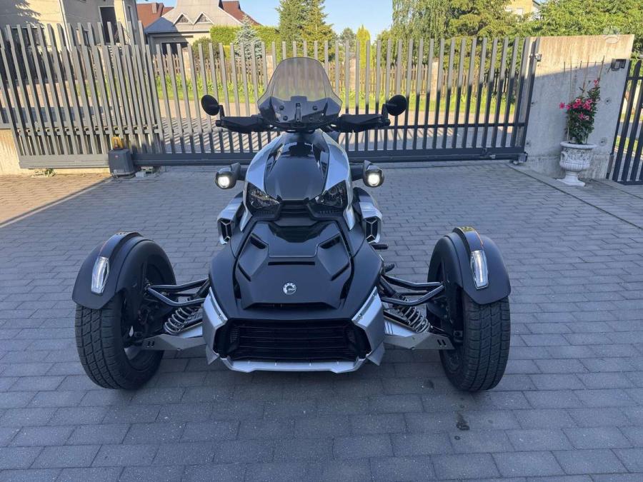 Melns Can-Am Ryker 2019 Kauņa, ar dzinēja tilpumu 0.90 L un nobraukumu 8 tūkst. km par 9000 €, foto 1 vietnē AUTOMOTO.COM.LV