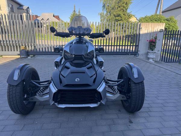 Черный Can-Am Ryker 2019 в Каунас, объемом двигателя 0.90 л и пробегом 8 тыс. км за 9000 €, фото 2 на AUTOMOTO.COM.LV