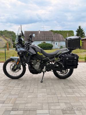 Black CFMOTO 450 MT 2025 in Tartu, with an engine capacity of 0.45 L and mileage of 2 thousand km for 6500 €, photo 3 on AUTOMOTO.COM.LV