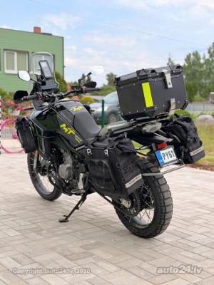 Black CFMOTO 450 MT 2025 in Tartu, with an engine capacity of 0.45 L and mileage of 2 thousand km for 6500 €, photo 4 on AUTOMOTO.COM.LV