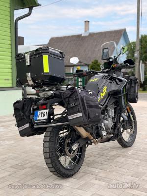Black CFMOTO 450 MT 2025 in Tartu, with an engine capacity of 0.45 L and mileage of 2 thousand km for 6500 €, photo 6 on AUTOMOTO.COM.LV