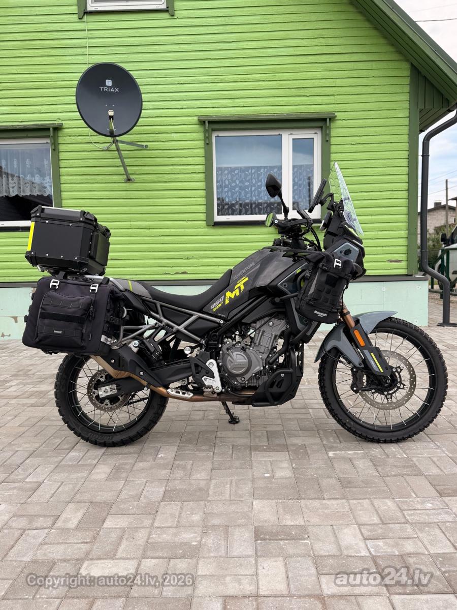 Black CFMOTO 450 MT 2025 in Tartu, with an engine capacity of 0.45 L and mileage of 2 thousand km for 6500 €, photo 7 on AUTOMOTO.COM.LV