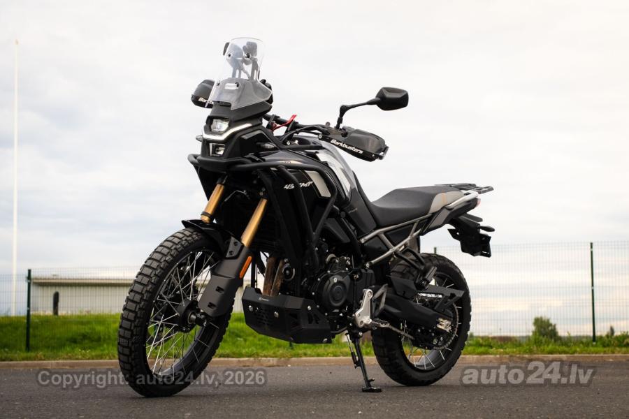 Melns CFMOTO 450 MT 2026 Tartu, ar dzinēja tilpumu 0.45 L un nobraukumu 3 tūkst. km par 5900 €, foto 4 vietnē AUTOMOTO.COM.LV