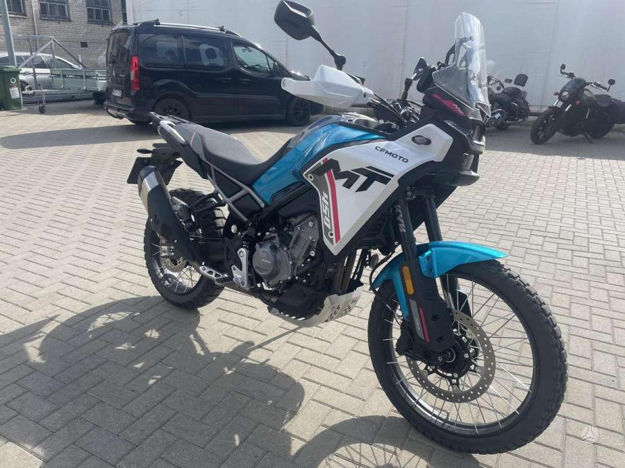 Zils CFMOTO 450 MT 2025 Kauņa, ar dzinēja tilpumu 0.45 L un nobraukumu 2 tūkst. km par 5800 €, foto 5 vietnē AUTOMOTO.COM.LV