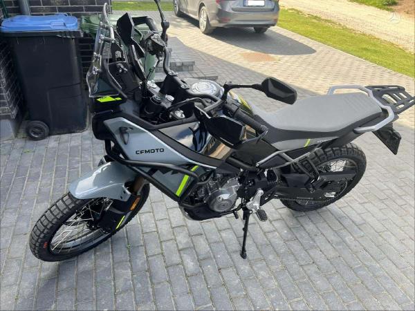 Pelēks CFMOTO 450 MT 2024 Viļņa, ar dzinēja tilpumu 0.45 L un nobraukumu 5 tūkst. km par 5450 €, foto 5 vietnē AUTOMOTO.COM.LV