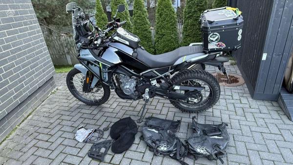 Pelēks CFMOTO 450 MT 2024 Viļņa, ar dzinēja tilpumu 0.45 L un nobraukumu 16 tūkst. km par 5700 €, foto 1 vietnē AUTOMOTO.COM.LV