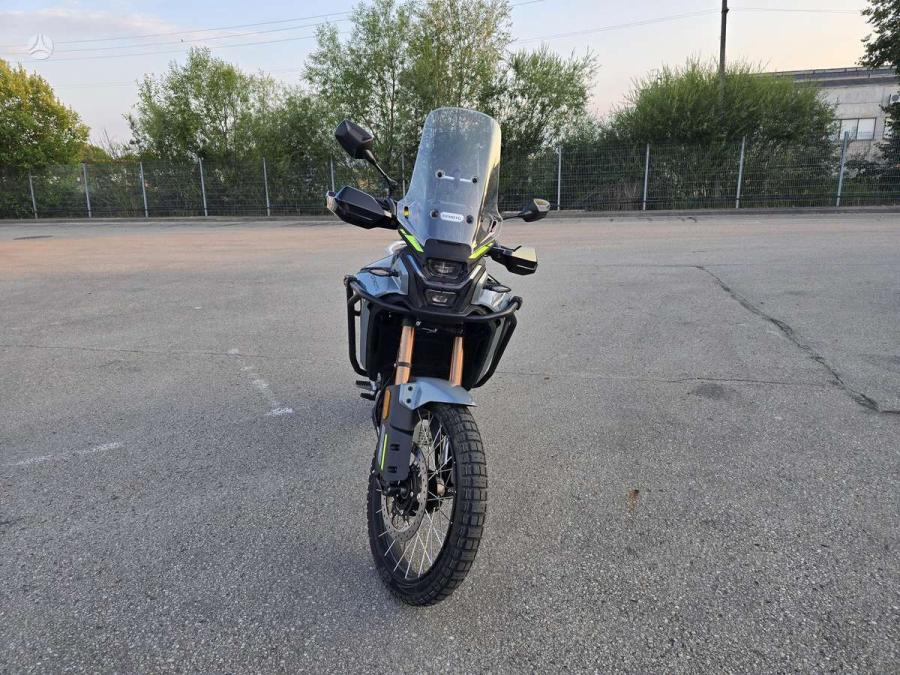 Grey CFMOTO 450 MT 2025 in Siauliai, with an engine capacity of 0.45 L and mileage of 2 thousand km for 5300 €, photo 5 on AUTOMOTO.COM.LV