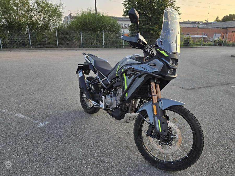 Grey CFMOTO 450 MT 2025 in Siauliai, with an engine capacity of 0.45 L and mileage of 2 thousand km for 5300 €, photo 7 on AUTOMOTO.COM.LV