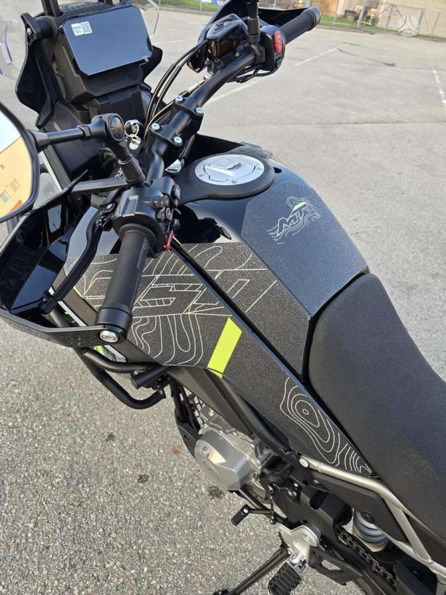 Grey CFMOTO 450 MT 2025 in Siauliai, with an engine capacity of 0.45 L and mileage of 2 thousand km for 5300 €, photo 9 on AUTOMOTO.COM.LV