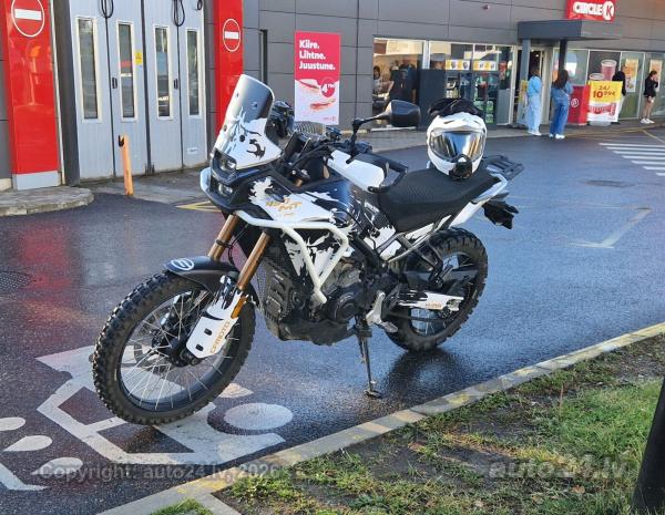 Pelēks CFMOTO 450 MT 2025 Tallina, ar dzinēja tilpumu 0.45 L un nobraukumu 6 tūkst. km par 6400 €, foto 3 vietnē AUTOMOTO.COM.LV