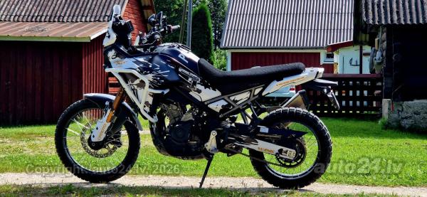 Pelēks CFMOTO 450 MT 2025 Tallina, ar dzinēja tilpumu 0.45 L un nobraukumu 6 tūkst. km par 6400 €, foto 5 vietnē AUTOMOTO.COM.LV