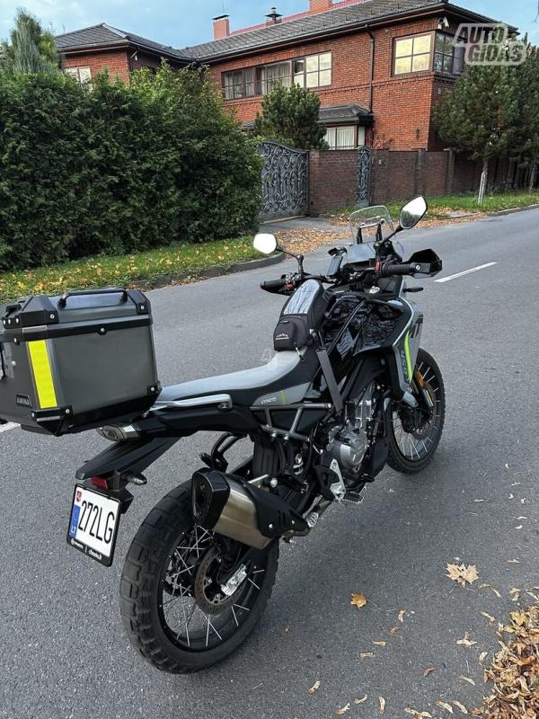 CFMOTO 450 MT 2026 Kauņa vietnē Pelēks CFMOTO 450 MT 2026 Kauņa, ar dzinēja tilpumu 0.45 L un nobraukumu 5 tūkst. km par 5500 €, foto 3 vietnē AUTOMOTO.COM.LV