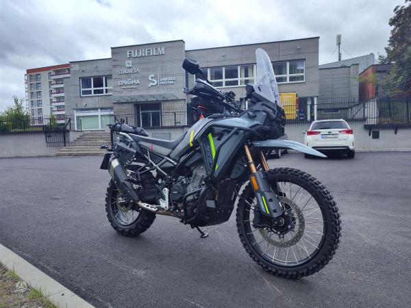CFMOTO 450 MT 2024 in Vilnius, with an engine capacity of 0.45 L and mileage of 7 thousand km for 5800 €, photo 2 on AUTOMOTO.COM.LV