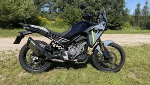 CFMOTO 450 MT 2024 in Vilnius, with an engine capacity of 0.45 L and mileage of 16 thousand km for 5390 €, photo 5 on AUTOMOTO.COM.LV