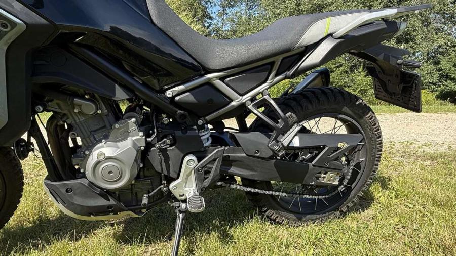 CFMOTO 450 MT 2024 in Vilnius, with an engine capacity of 0.45 L and mileage of 16 thousand km for 5390 €, photo 11 on AUTOMOTO.COM.LV