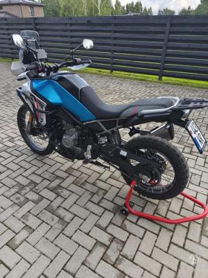 CFMOTO 450 MT 2025 в Вильнюс, объемом двигателя 0.45 л и пробегом 2 тыс. км за 5800 €, фото  на AUTOMOTO.COM.LV
